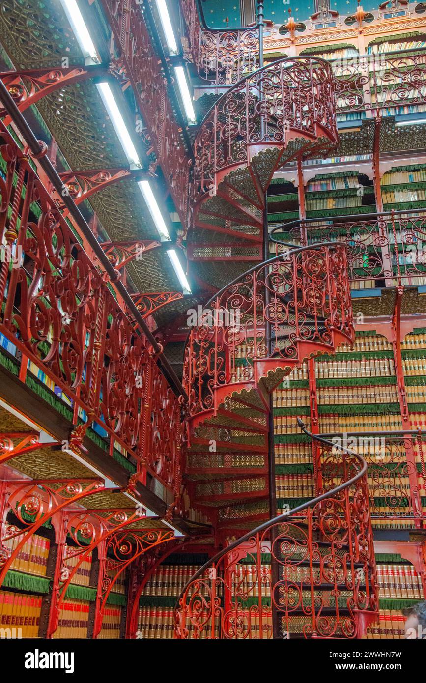 Holland house library hi-res stock photography and images - Alamy