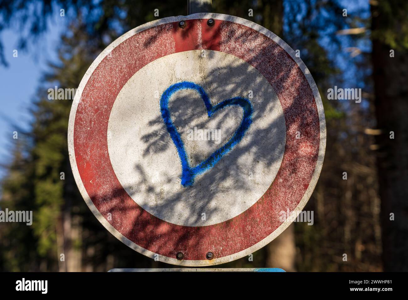Love is forbidden - A prohibition sign with a heart Stock Photo - Alamy