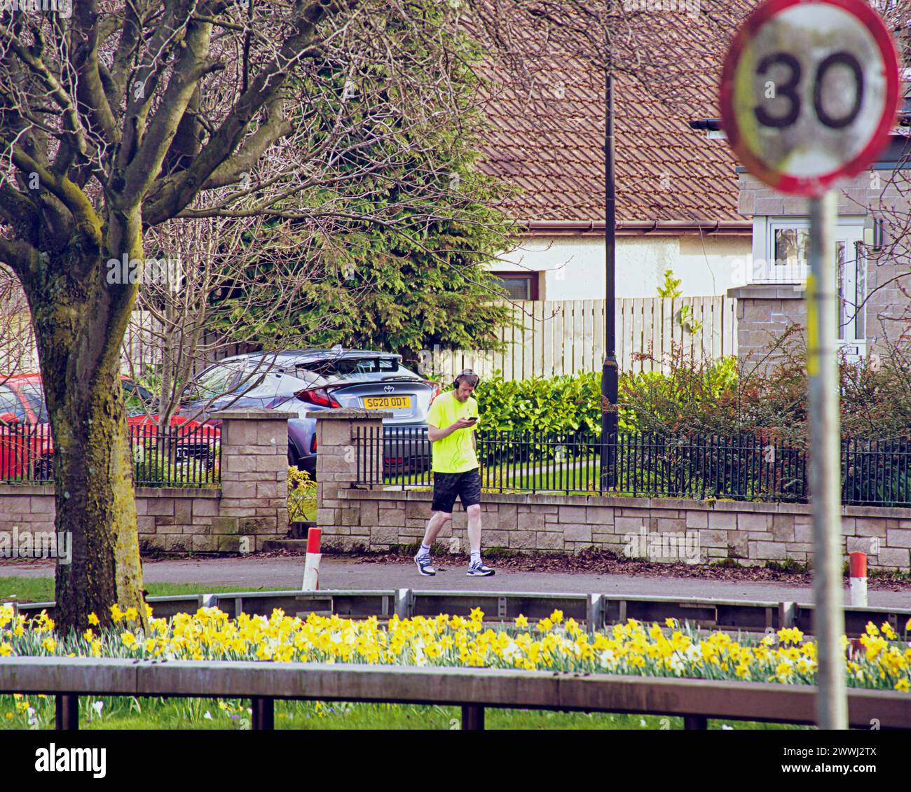 Glasgow, Scotland, UK. 24th March, 2024: UK Weather: Sunny spring ...