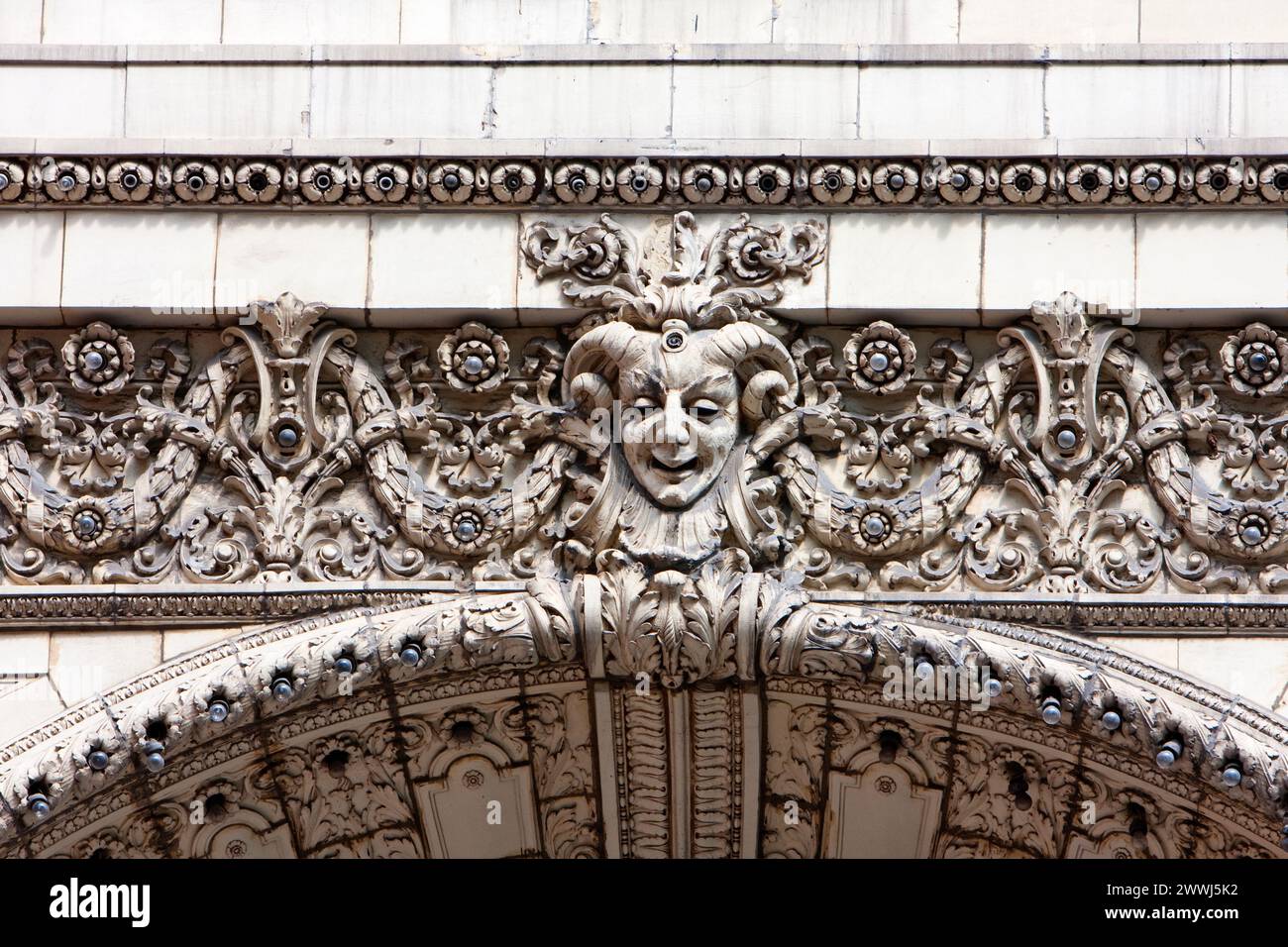 Chicago, Illinois. Terra Cotta Frieze, Chicago Theater Entrance Stock ...