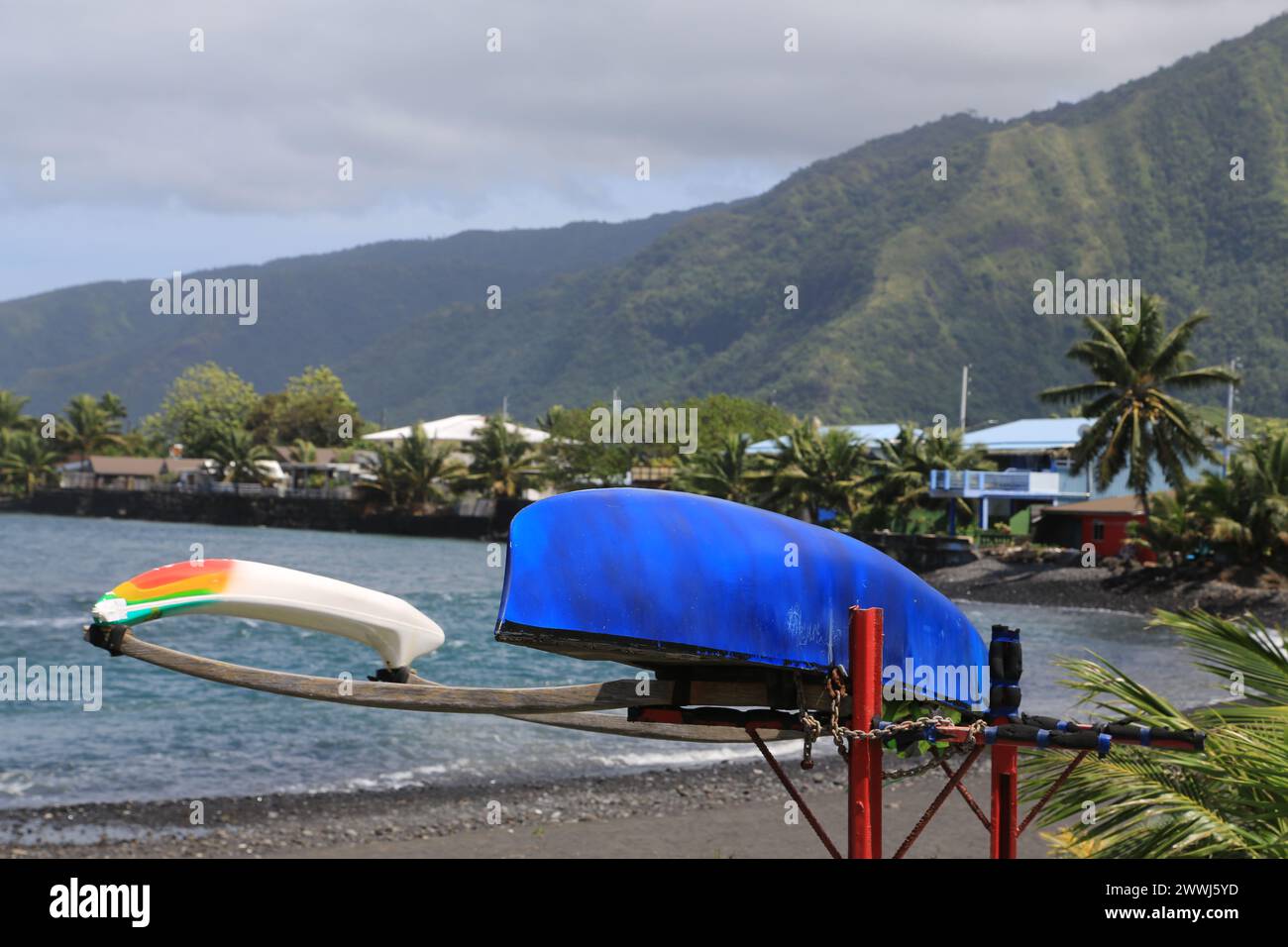 Black sand beach at Papara on the volcanic island of Tahiti in French ...