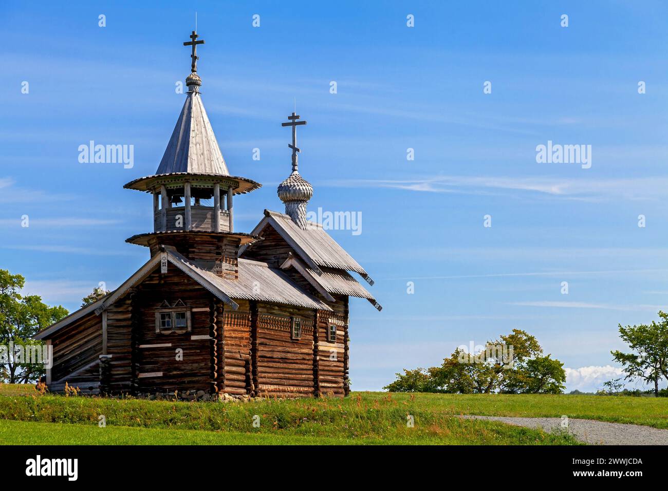 Wooden church on island Kizhi on lake Onega, Russia Stock Photo - Alamy