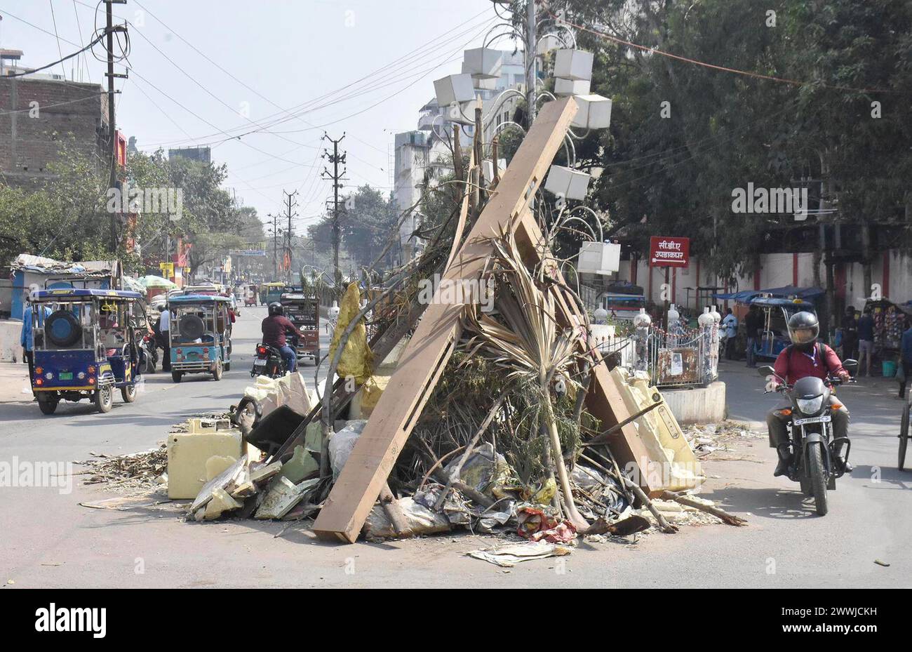 Patna india garbage hi-res stock photography and images - Alamy