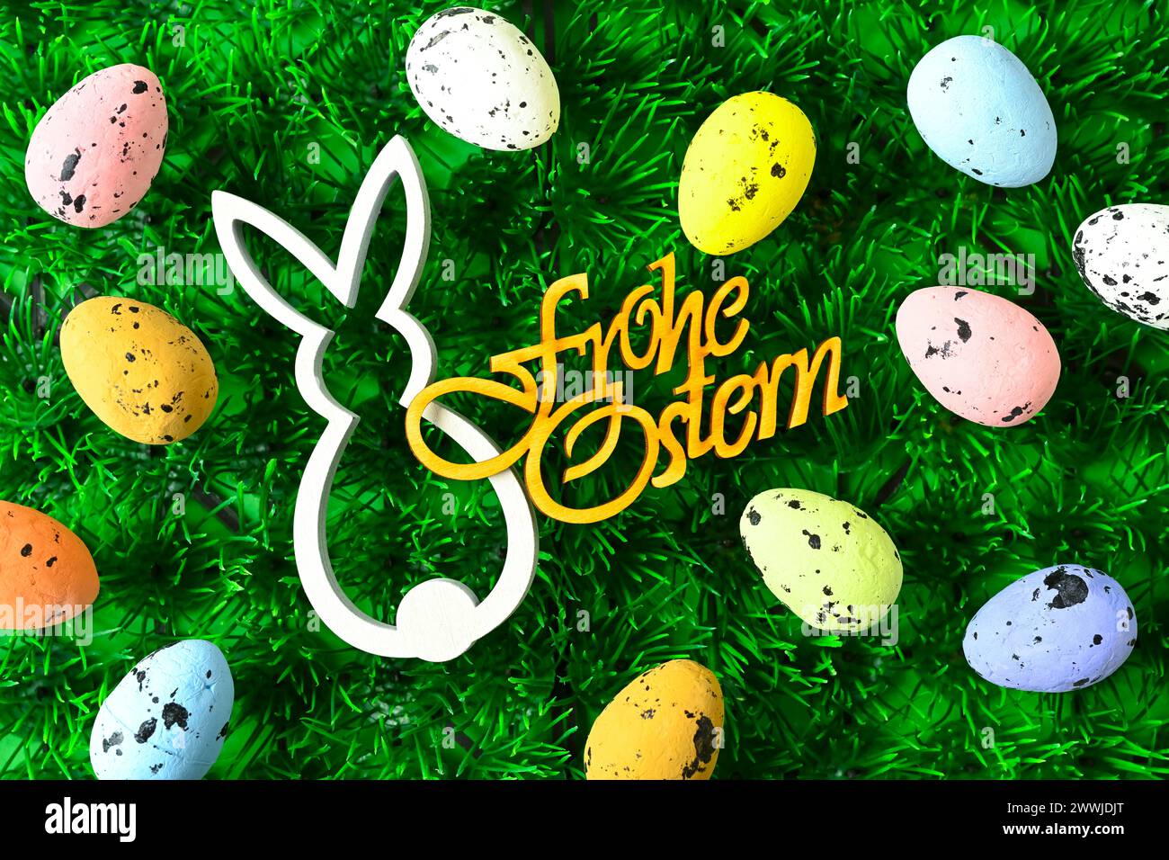 Osterhasenfigur Und Bunte Ostereier Mit Schriftzug Frohe Ostern