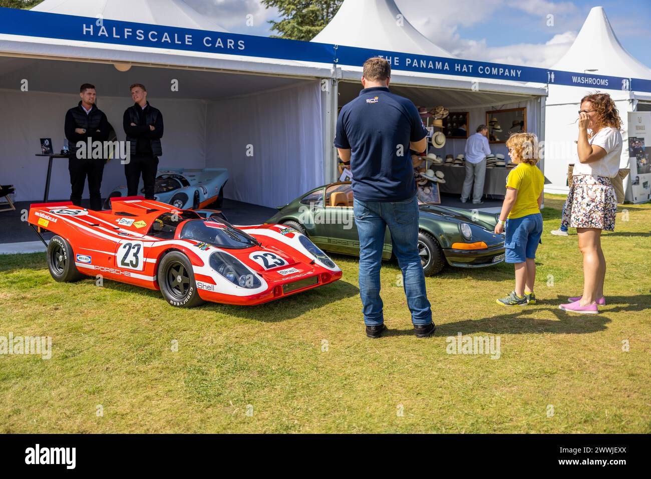 Halfscale hi-res stock photography and images - Alamy