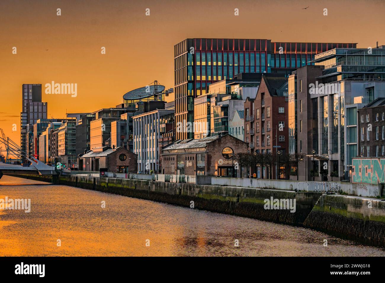 Sunrise at Liffey River over Dublin bridges. Ireland Stock Photo - Alamy