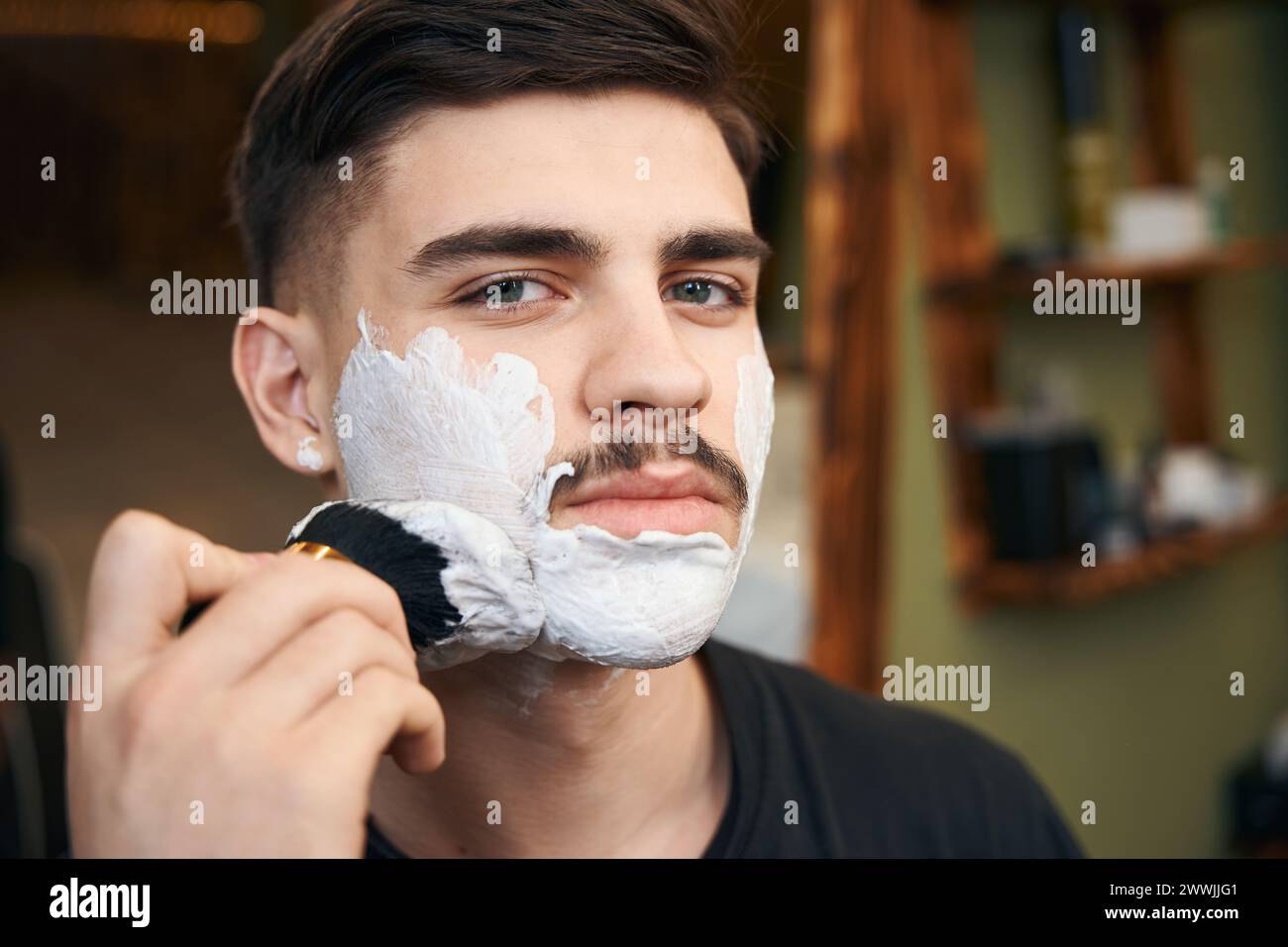 Shave himself hi-res stock photography and images - Alamy