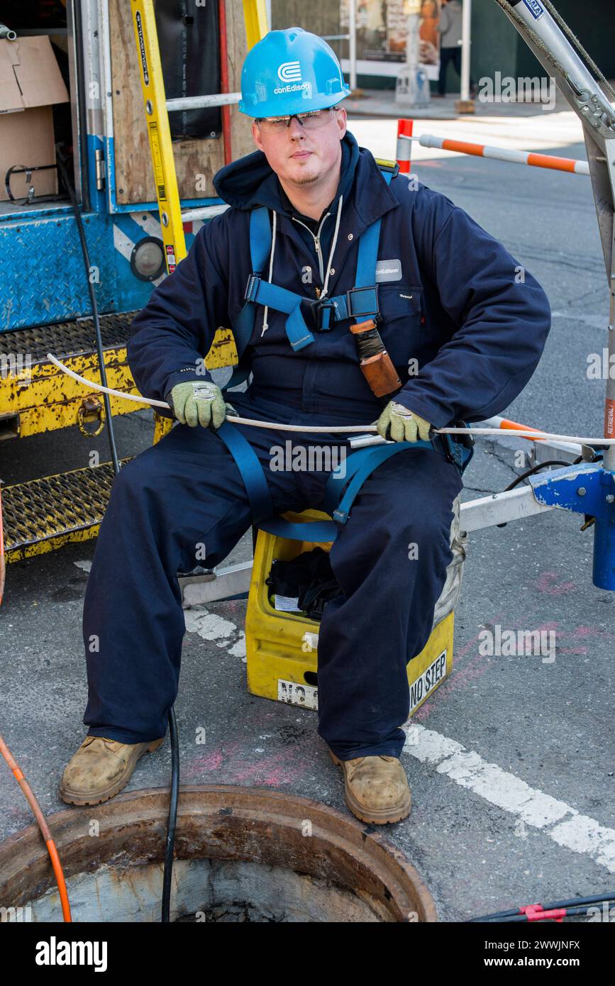 Constructionworker with manhole New York City, USA. Caucasian ...