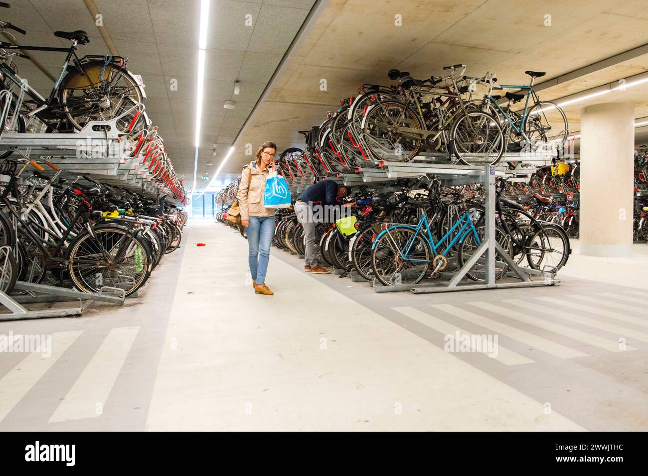 Fahrradlager hi-res stock photography and images - Alamy