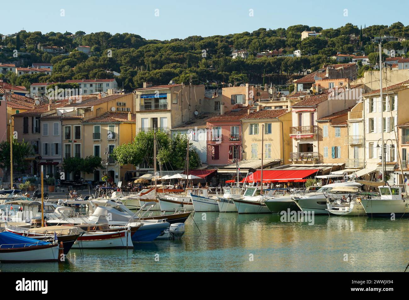 Cassis, Provence, France - June 21 2021: Beatiful historic fishing town ...
