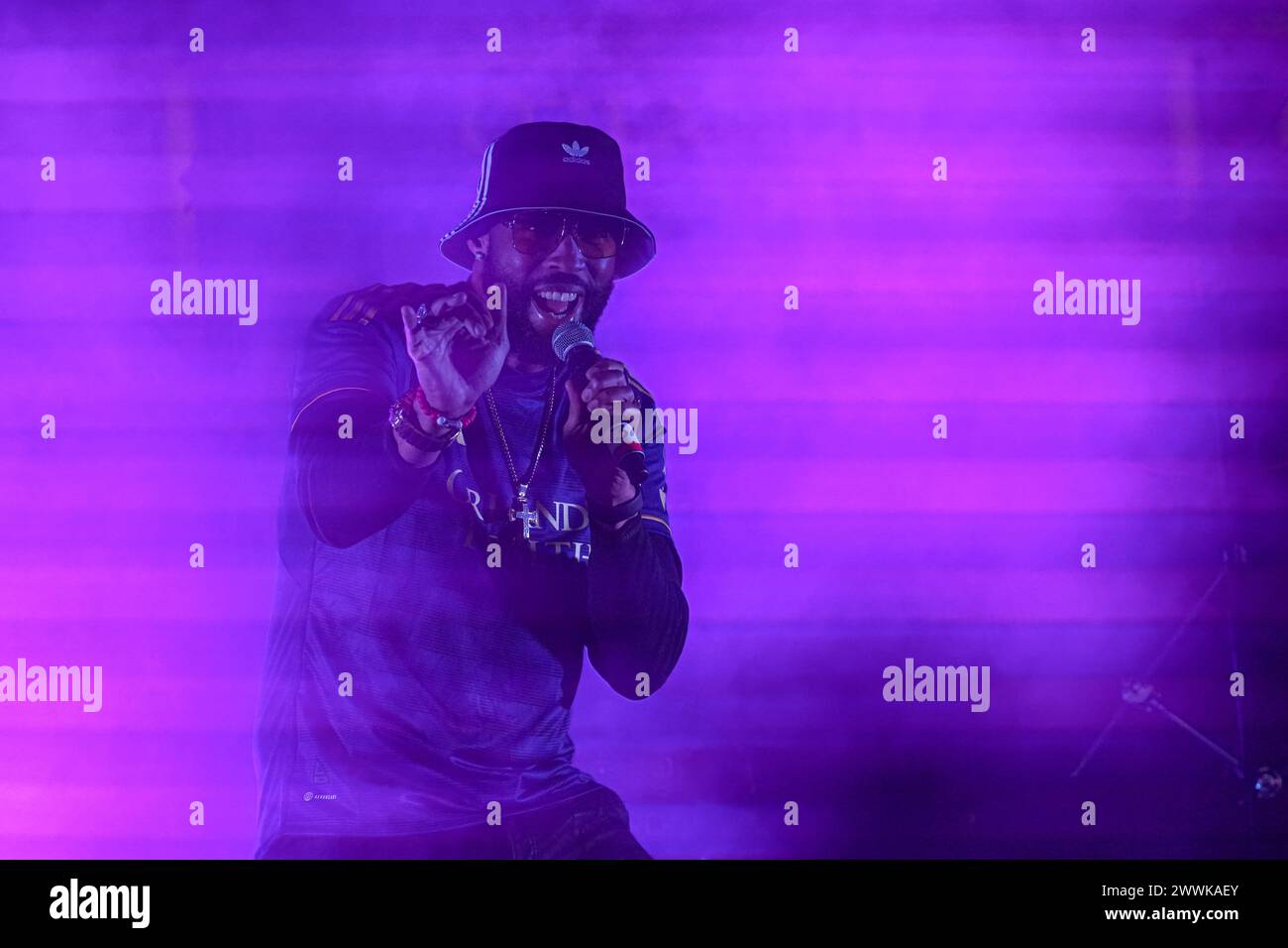 Montell jordan hi-res stock photography and images - Alamy
