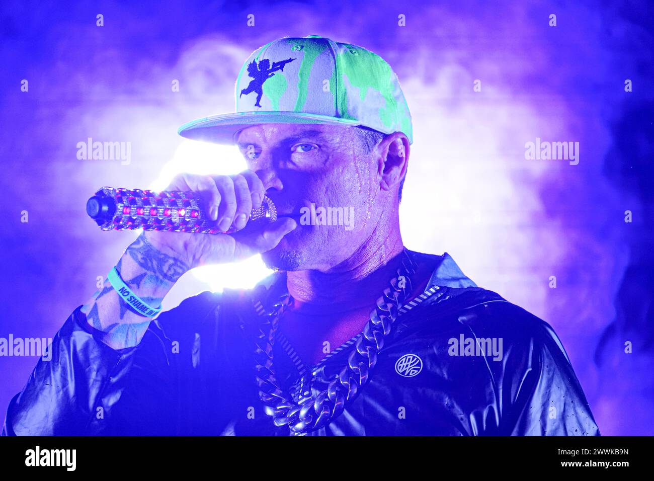 Vanilla ice rapper 90s hi-res stock photography and images - Alamy