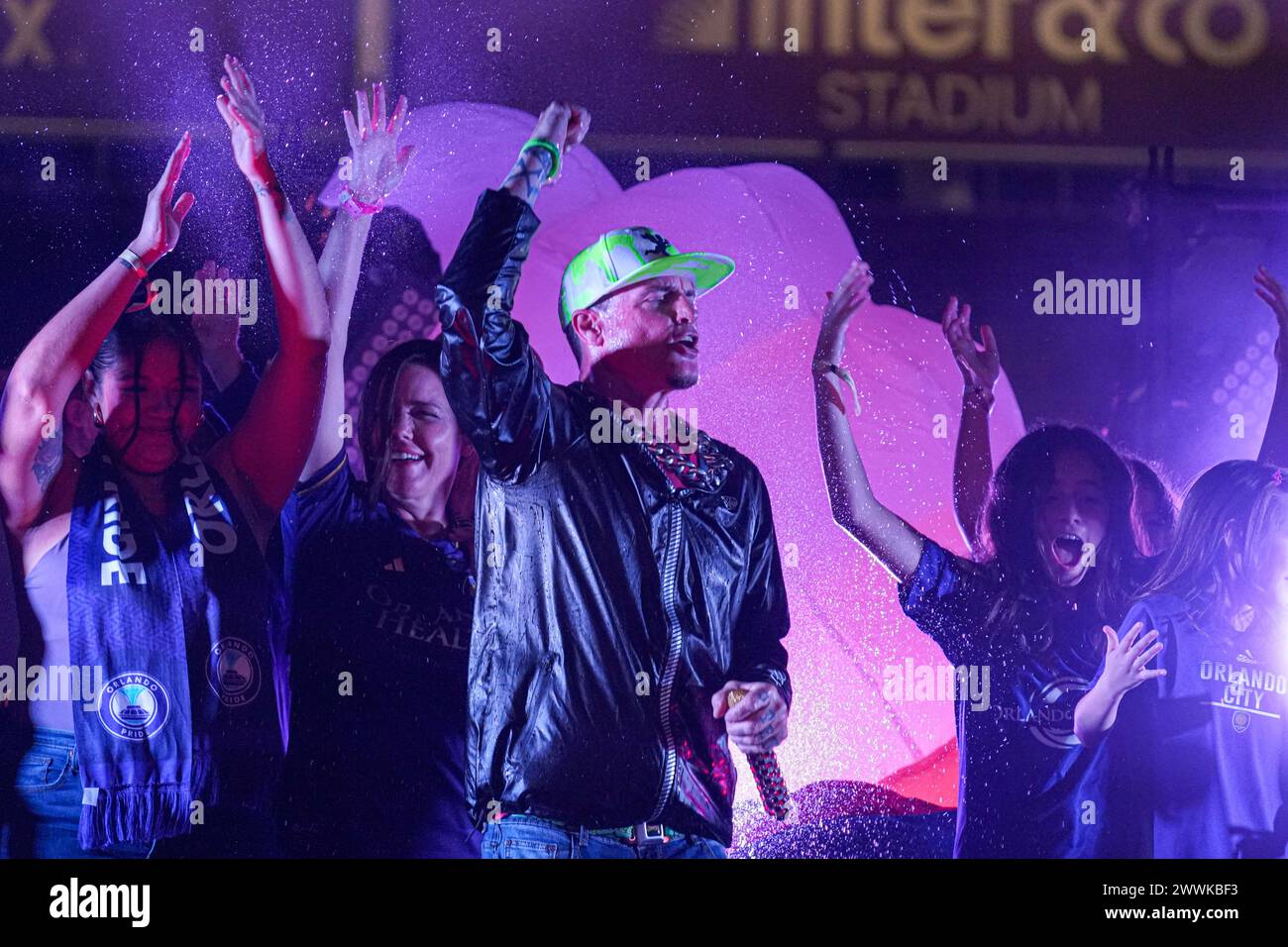 Vanilla ice rapper 90s hi-res stock photography and images - Alamy