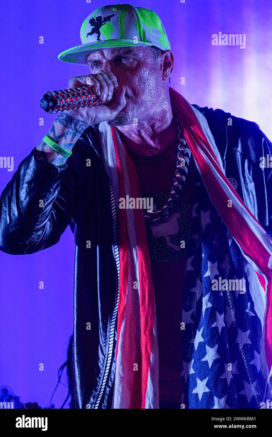 Vanilla ice rapper 90s hi-res stock photography and images - Alamy