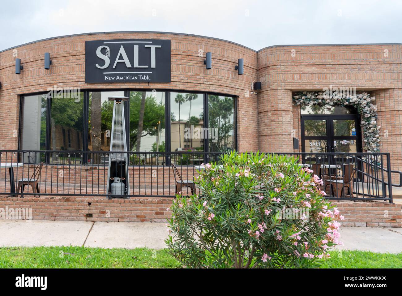 Fine dining table hi-res stock photography and images - Alamy