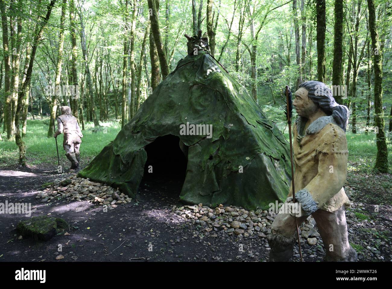 Life of our neanderthal and cro magnon ancestors hi-res stock ...