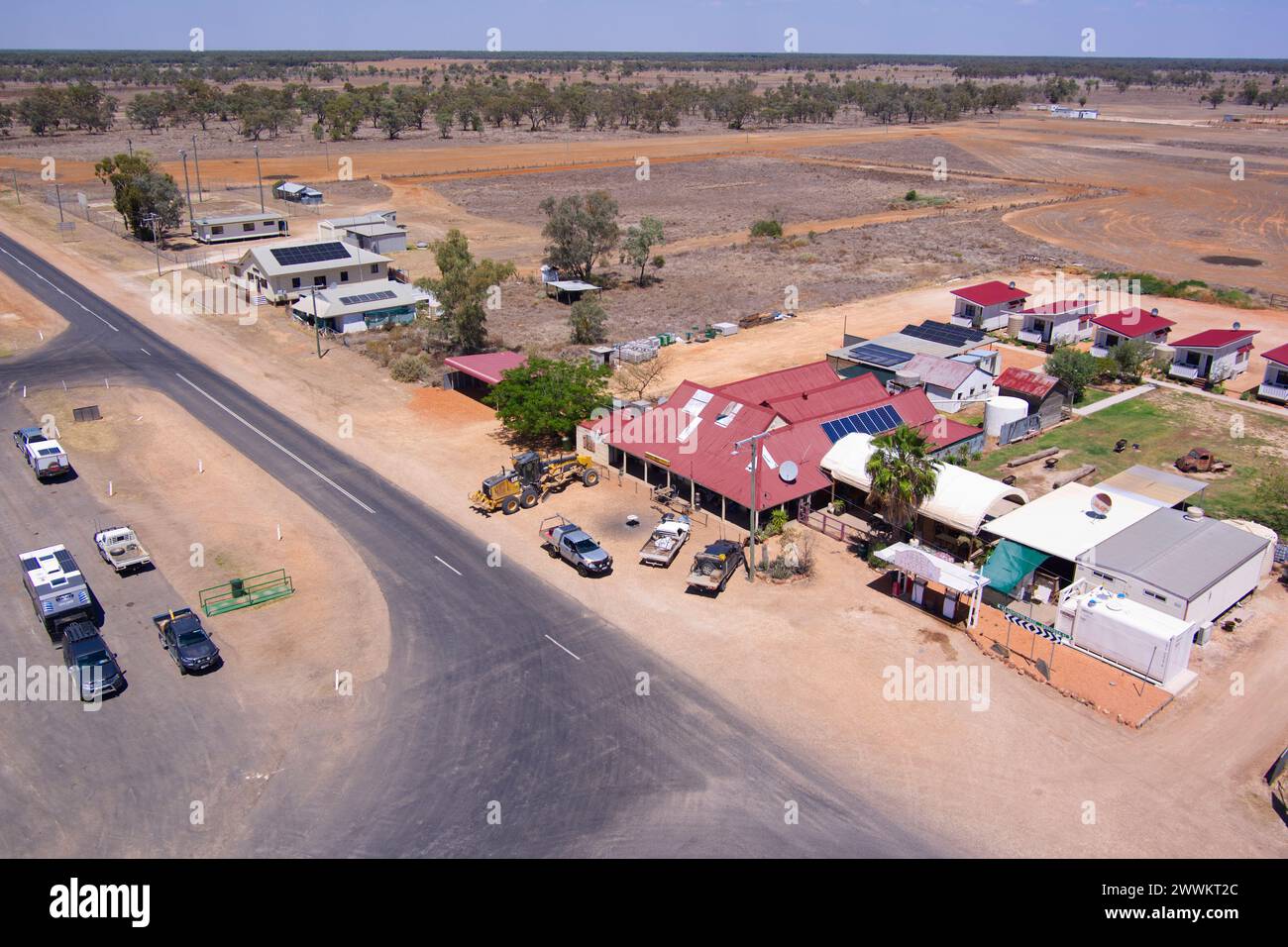 Aerial of the only hotel in the NSW/QLD border village of Hebel ...
