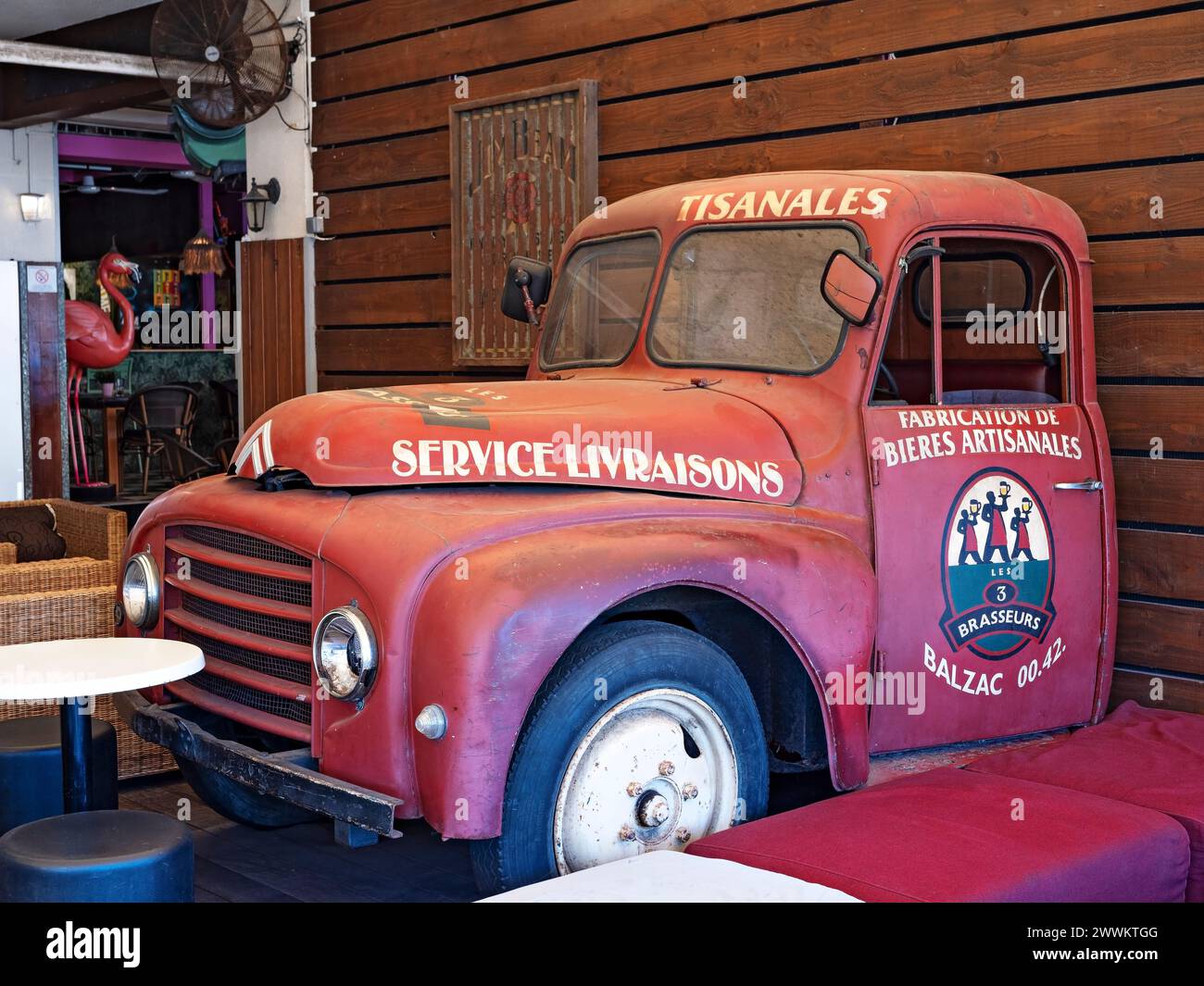 Bar les 3 brasseurs hi-res stock photography and images - Alamy