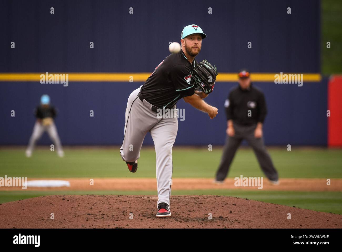 Arizona Diamondbacks starting pitcher Merrill Kelly (29) throws against ...