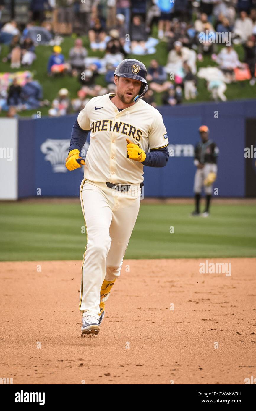 Milwaukee Brewers first baseman Rhys Hoskins (12) homers in the fourth ...