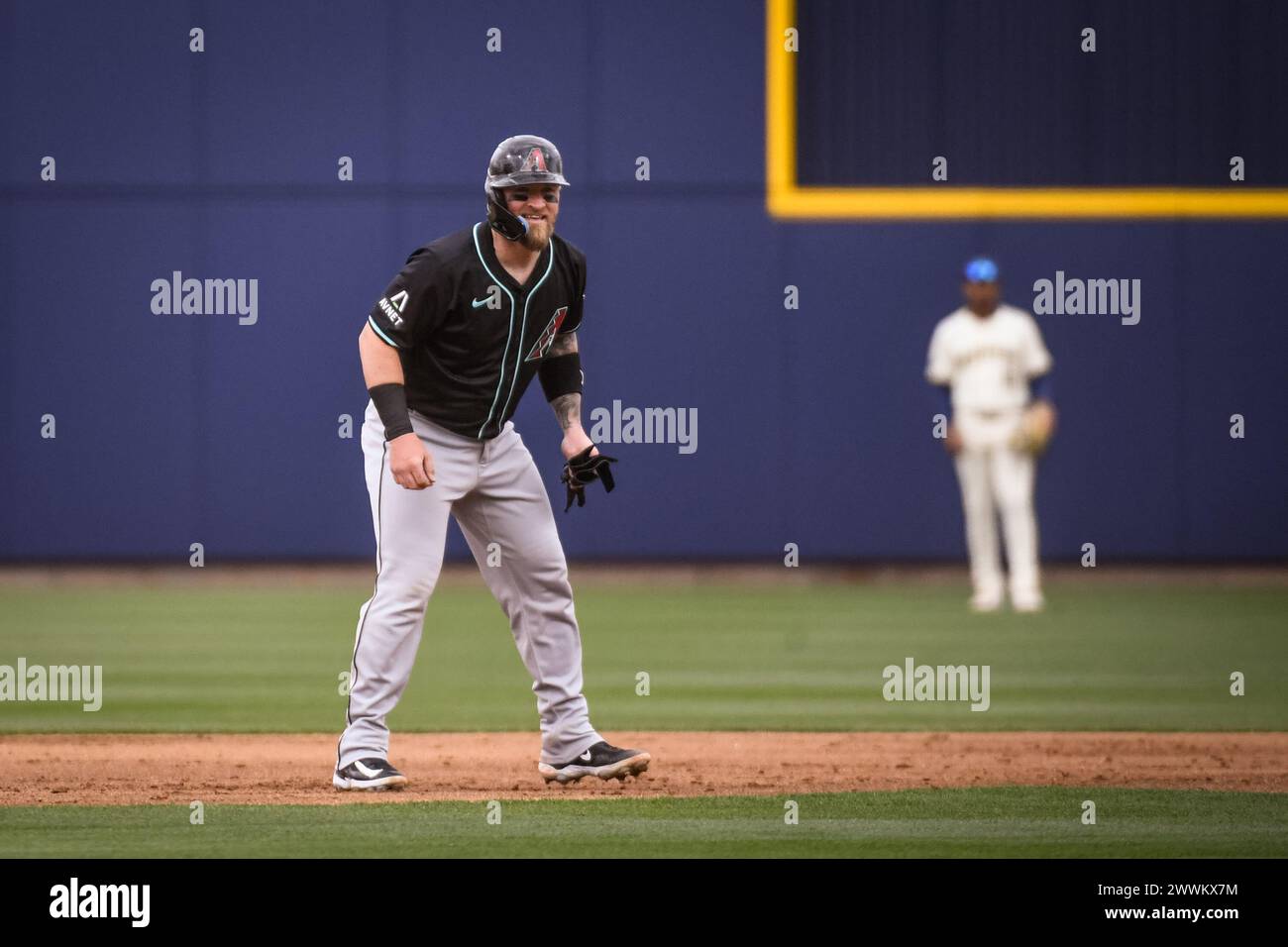 Arizona Diamondbacks catcher Tucker Barnhart (16) doubles in the second ...