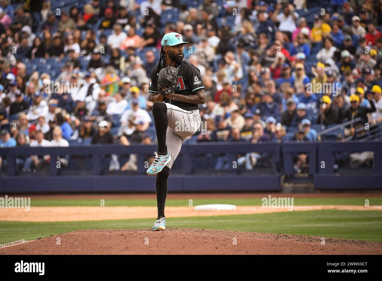 Arizona Diamondbacks relief pitcher Miguel Castro (50) throws against ...