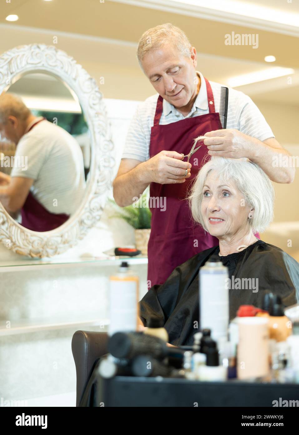 Barberette hi-res stock photography and images - Alamy