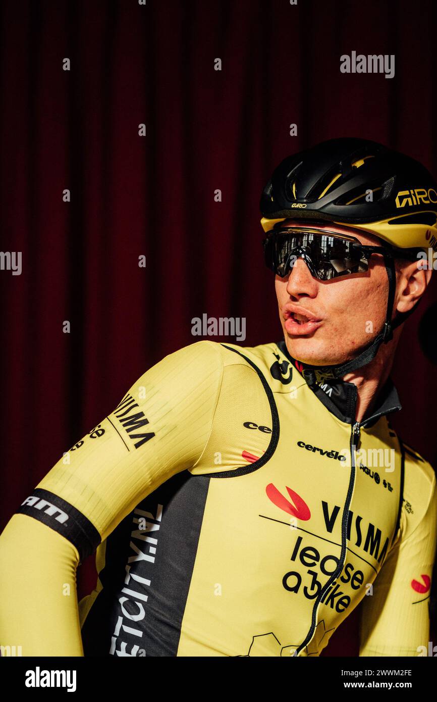 Wevelgem, Belgium. 24th Mar, 2024. Picture by Zac Williams/SWpix.com ...