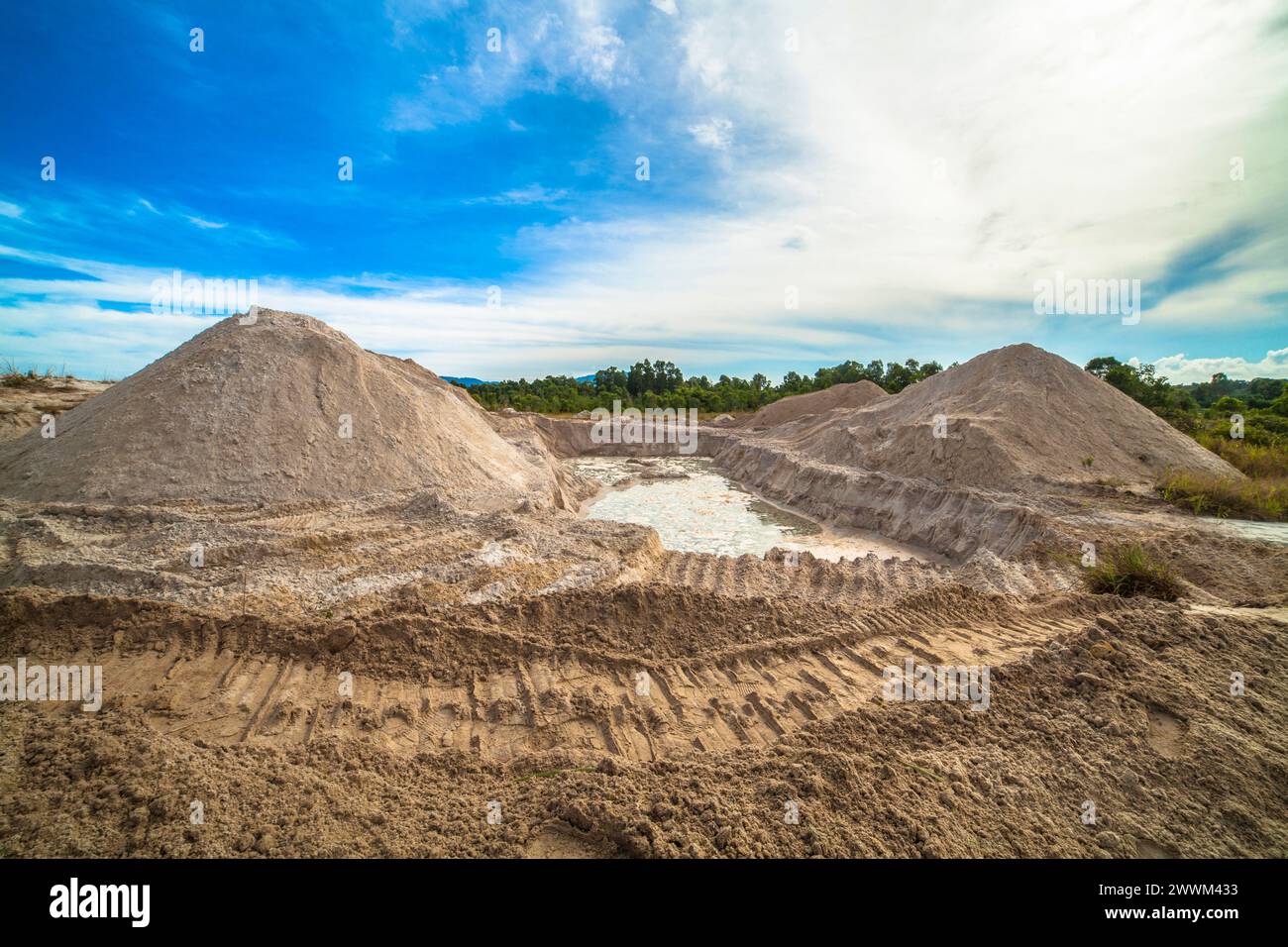 sand mining stock, Belitung indonesia Stock Photo - Alamy
