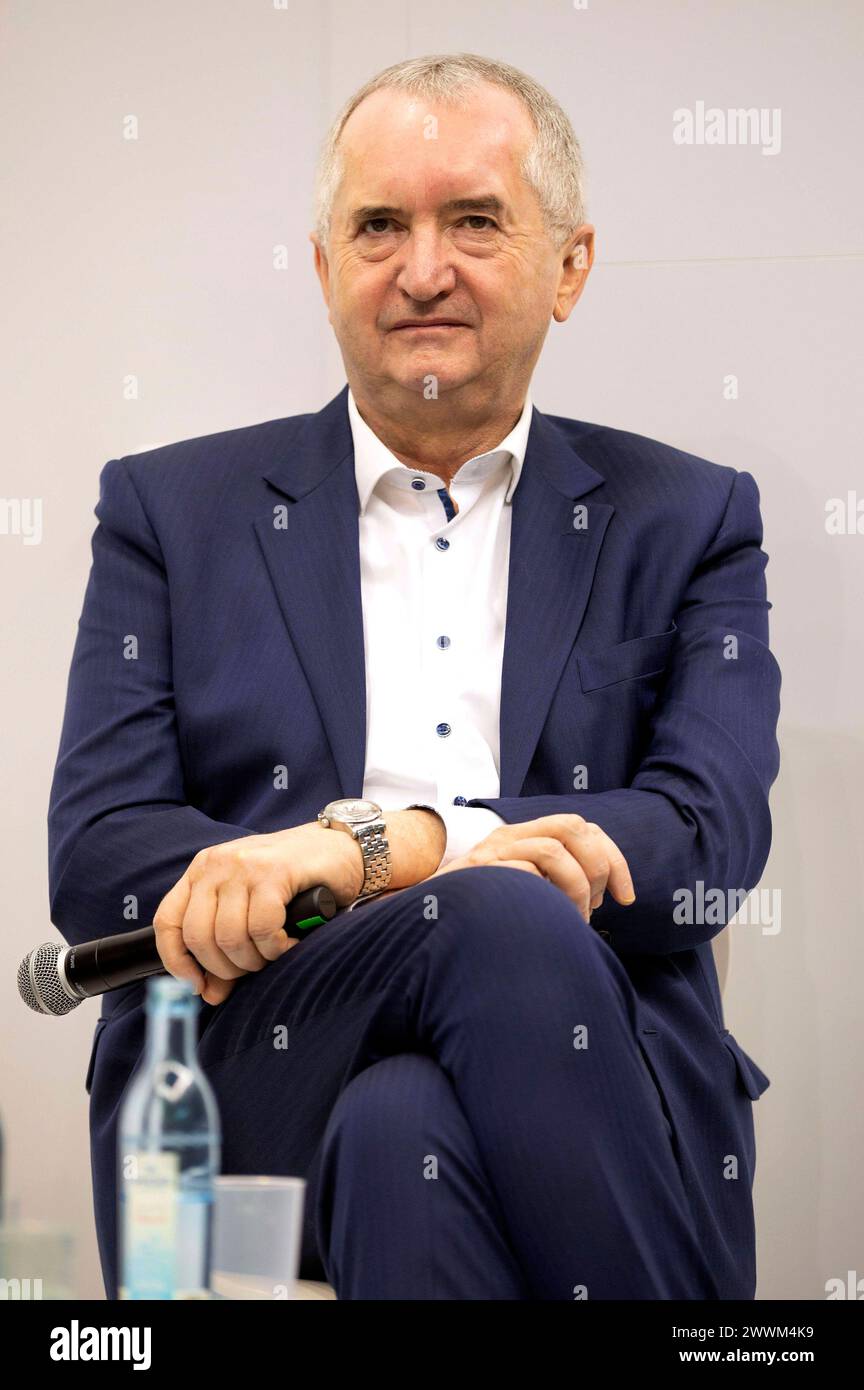 Thomas Schmidt beim Gespräch Geschichte vor unserer Haustüre ...