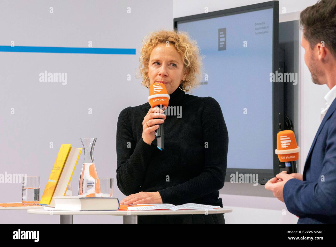 Katja Riemann im Gespräch mit dem Lesart-Team zu ihrem Buch Zeit der ...