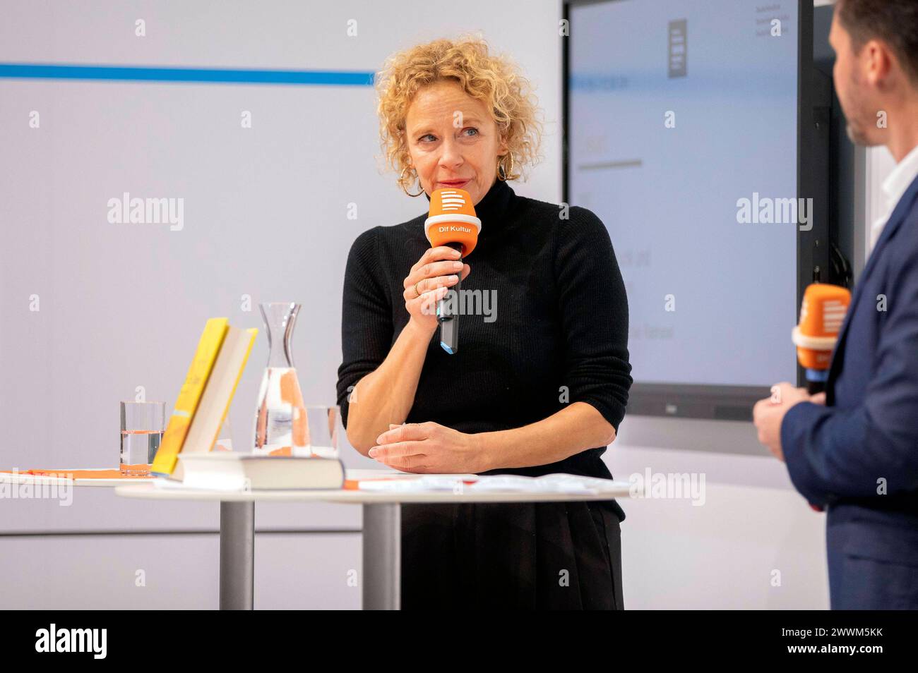 Katja Riemann im Gespräch mit dem Lesart-Team zu ihrem Buch Zeit der ...