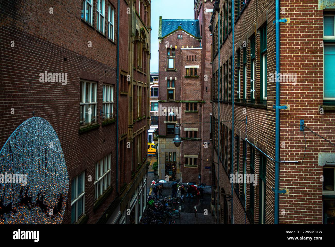 Amsterdam's buildings and streets blend picturesque canals, historic ...
