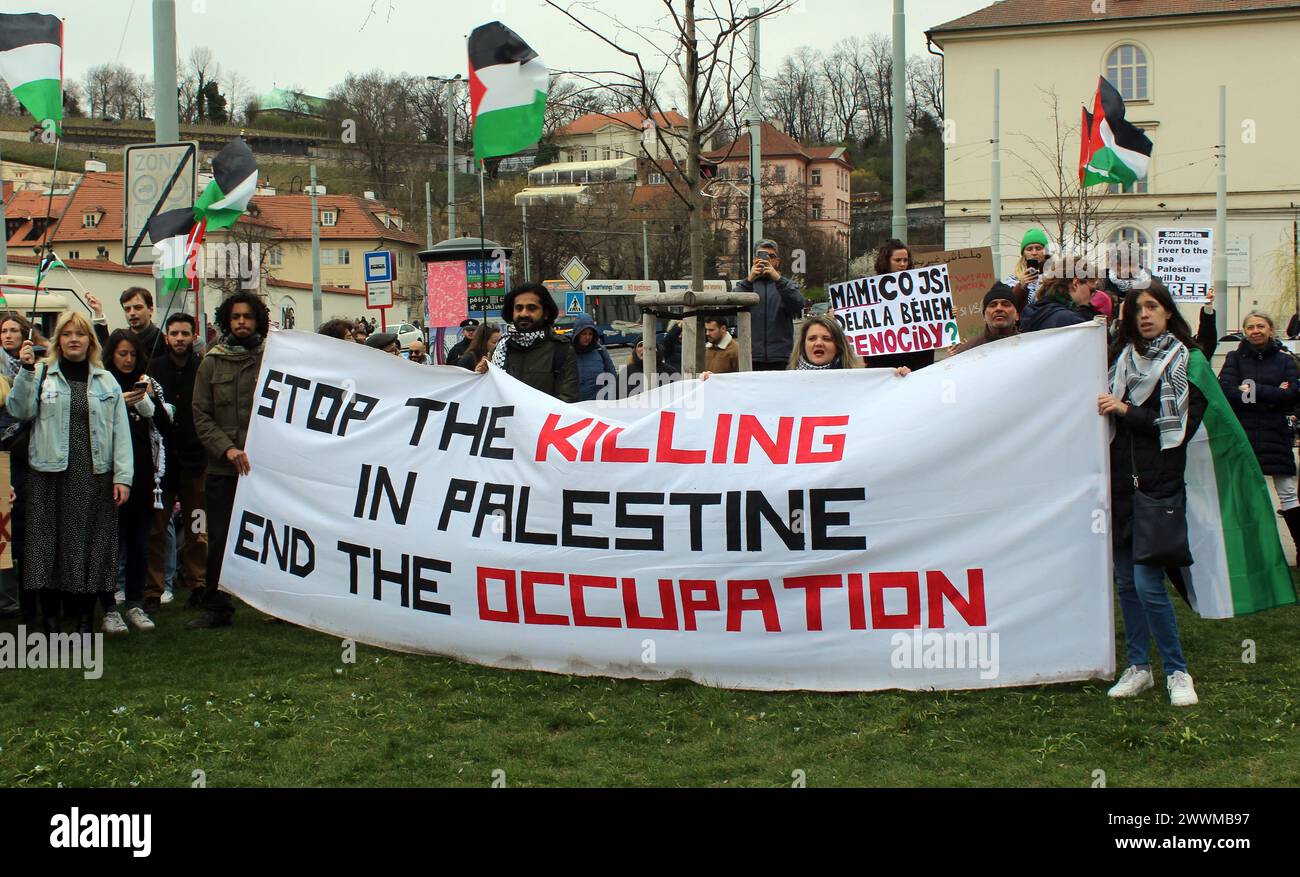 March of solidarity with palestine hi-res stock photography and images ...