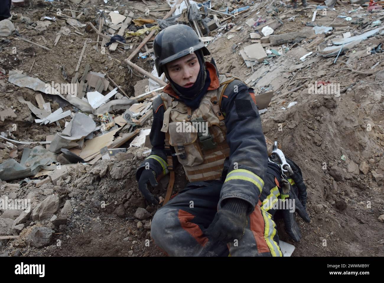 Ukrainian state emergency service firefighter hi-res stock photography ...
