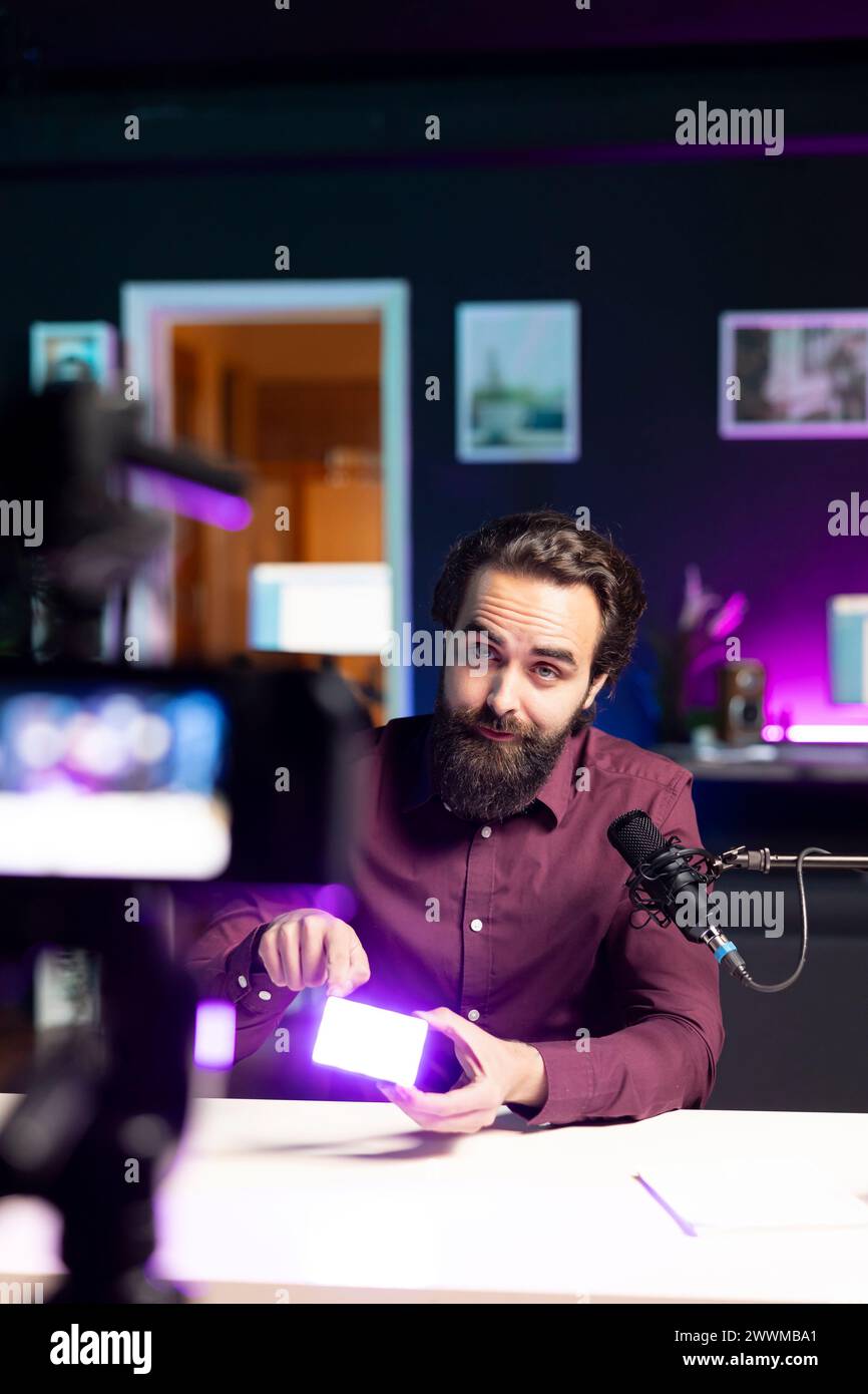 Streamer specialist hi-res stock photography and images - Alamy