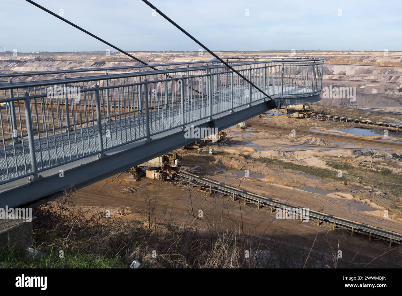 Aussichtspunkt Jackerath Tagebau Garzweiler Skywalk and Tagebau ...