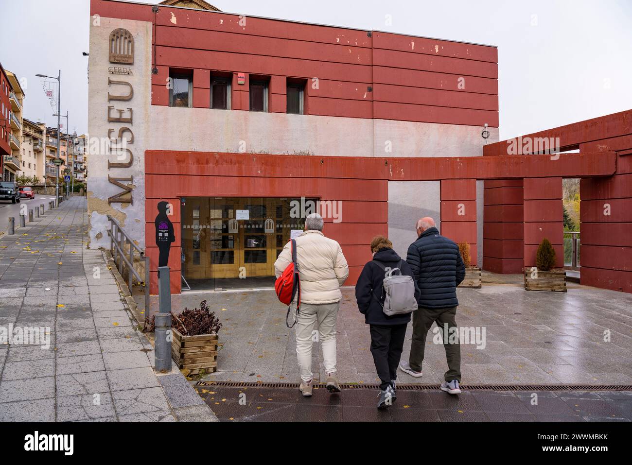 Visitantes visitantes personas personas hi-res stock photography and ...