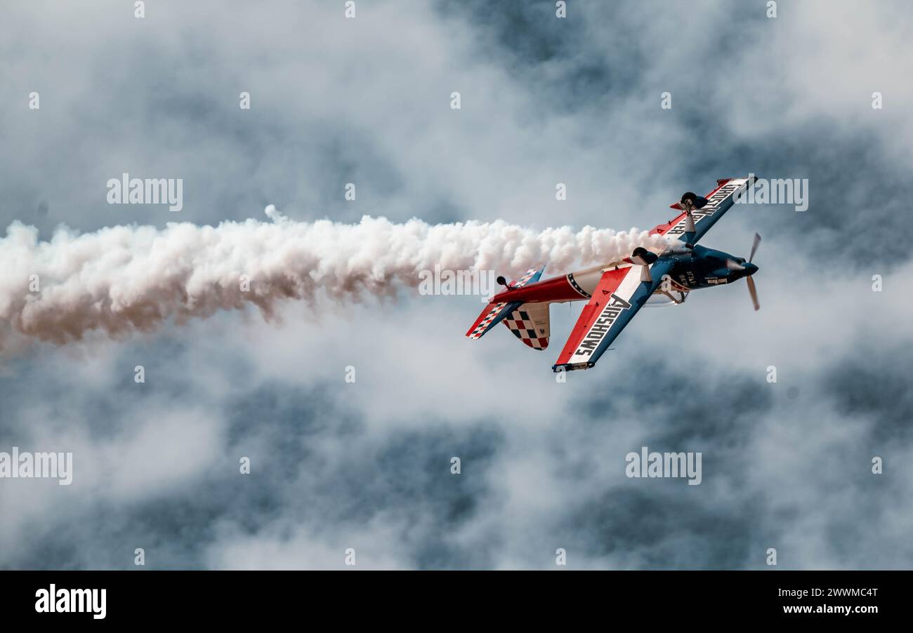 Nathan Hammond, skywriter and pilot of the modified 1956 de Havilland ...