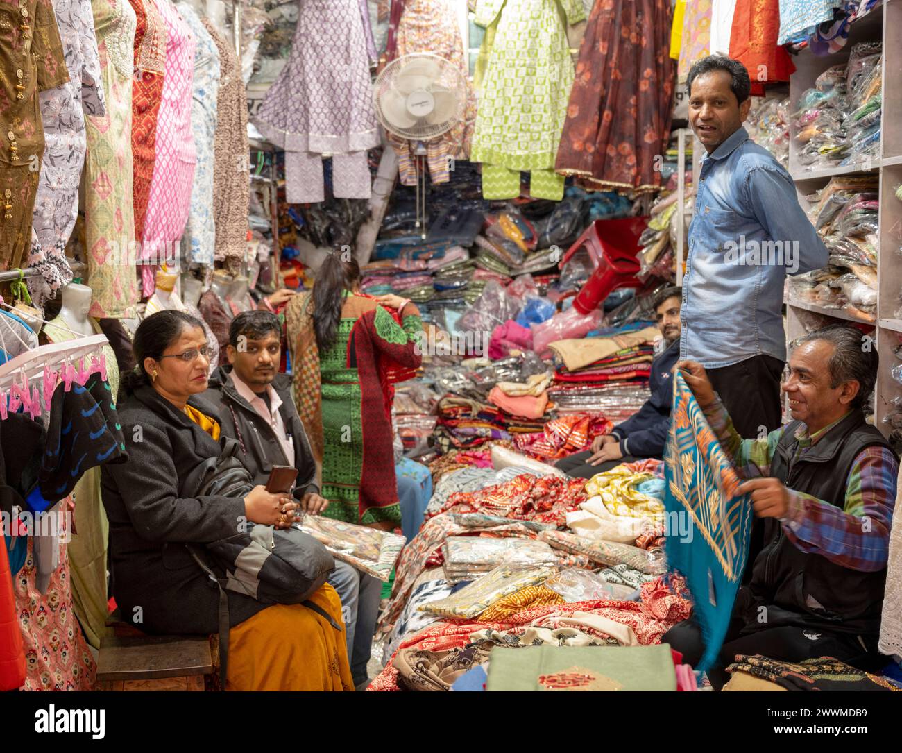 Chanpur bazar road hi-res stock photography and images - Alamy