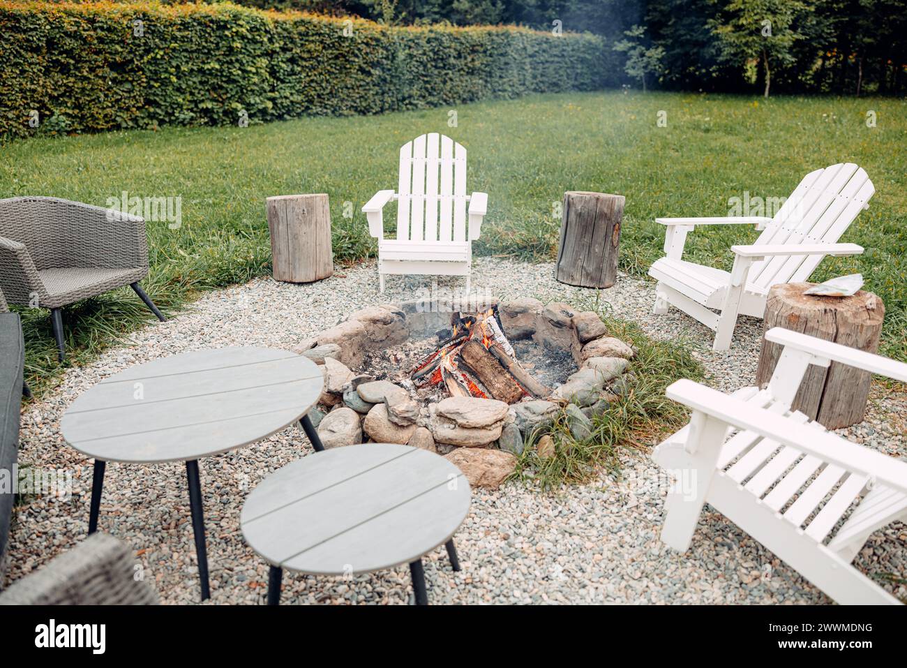 Lawn seating hi-res stock photography and images - Alamy