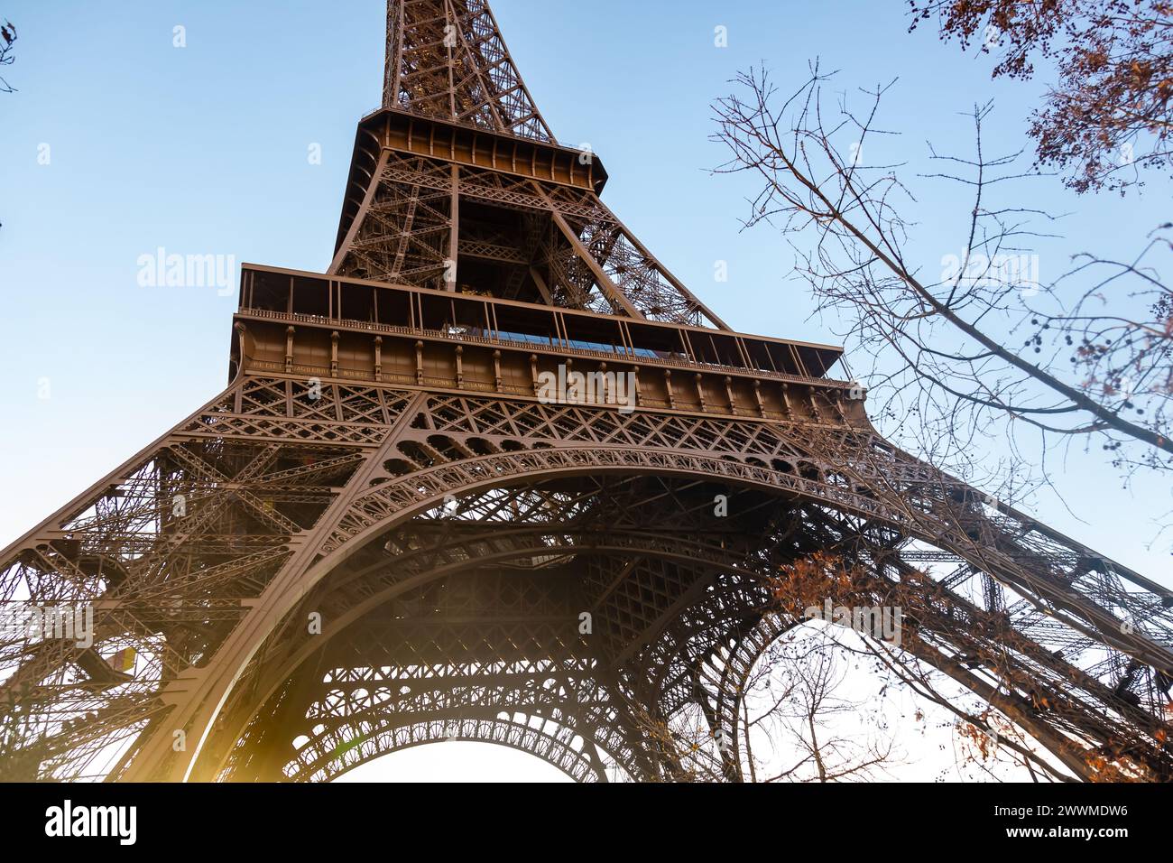 5th December 2023- The Eiffel Tower, Paris, France Stock Photo - Alamy