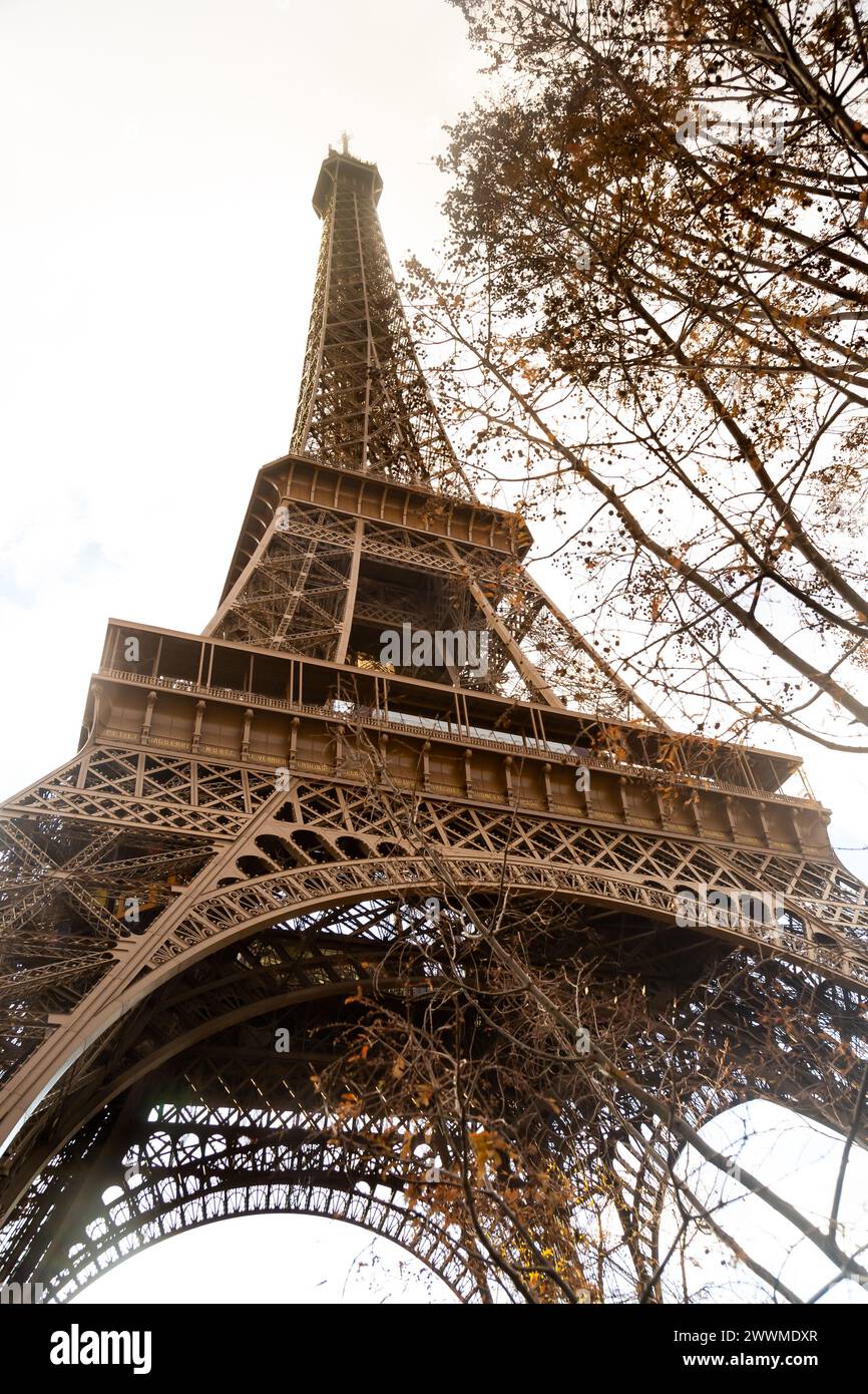 5th December 2023- The Eiffel Tower, Paris, France Stock Photo - Alamy
