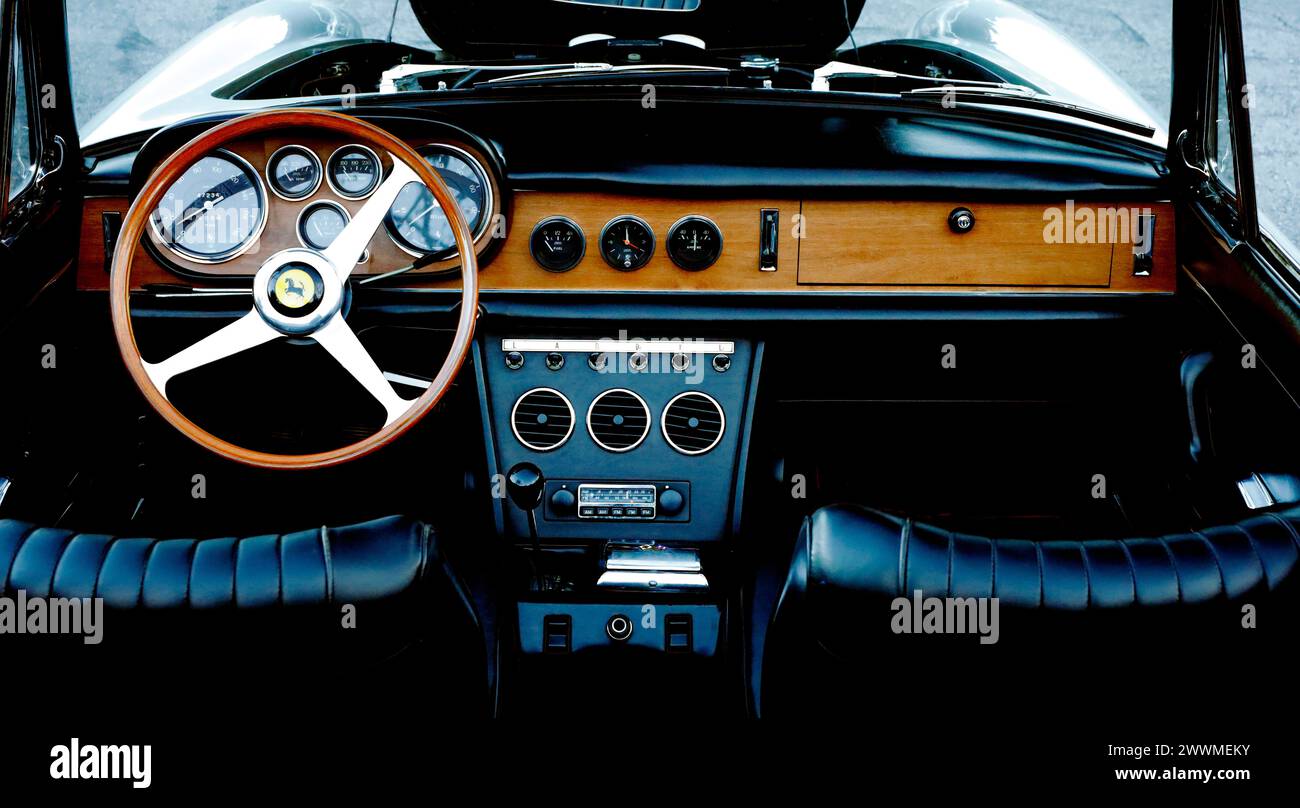 Vintage car seats hi-res stock photography and images - Alamy