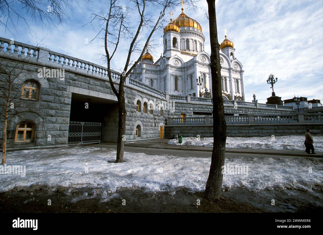 The newly built Cathedral of Christ the Saviour in Moscow, Russia Stock ...