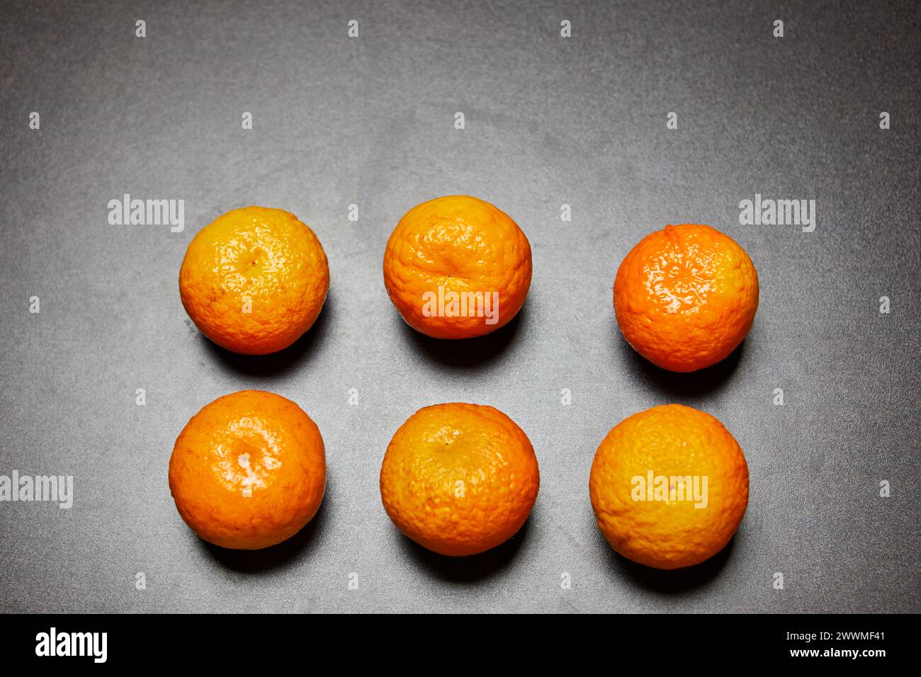 Citrus fruit in a row hi-res stock photography and images - Alamy
