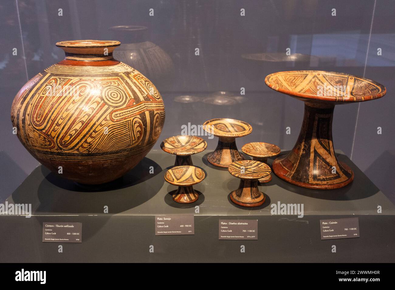 Museo chileno de arte precolombino hi-res stock photography and images ...