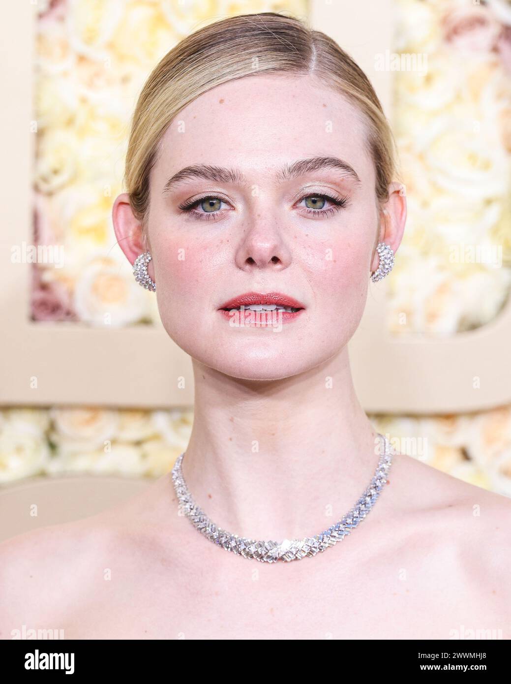 BEVERLY HILLS, LOS ANGELES, CALIFORNIA, USA - JANUARY 07: Elle Fanning ...