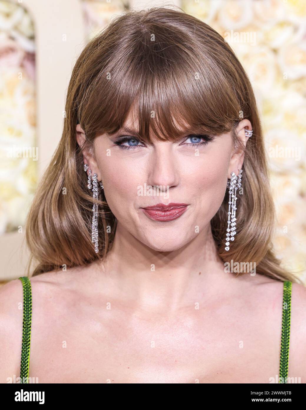 BEVERLY HILLS, LOS ANGELES, CALIFORNIA, USA - JANUARY 07: Taylor Swift ...