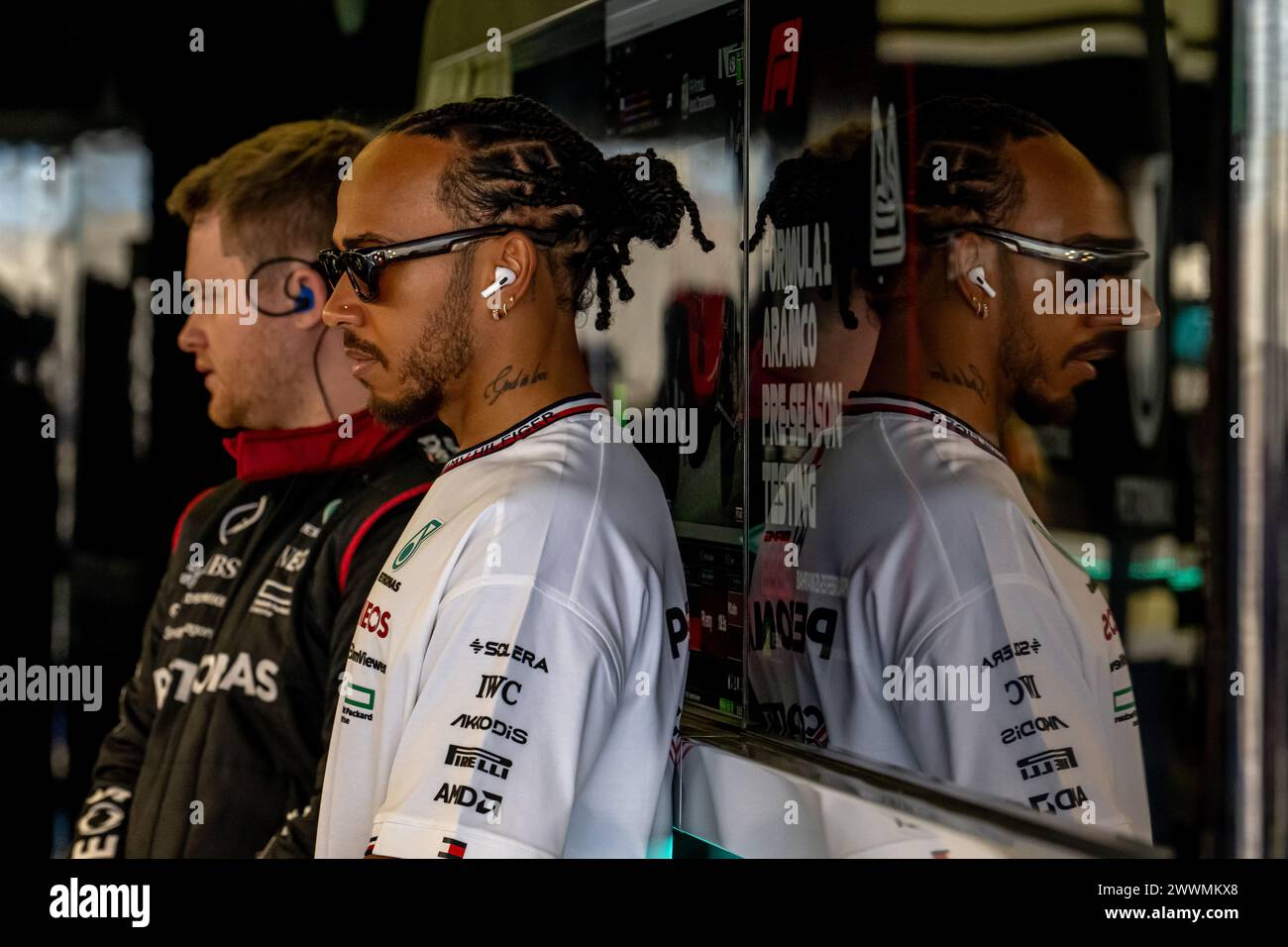 BAHRAIN INTERNATIONAL CIRCUIT, BAHRAIN - FEBRUARY 21: Lewis Hamilton ...